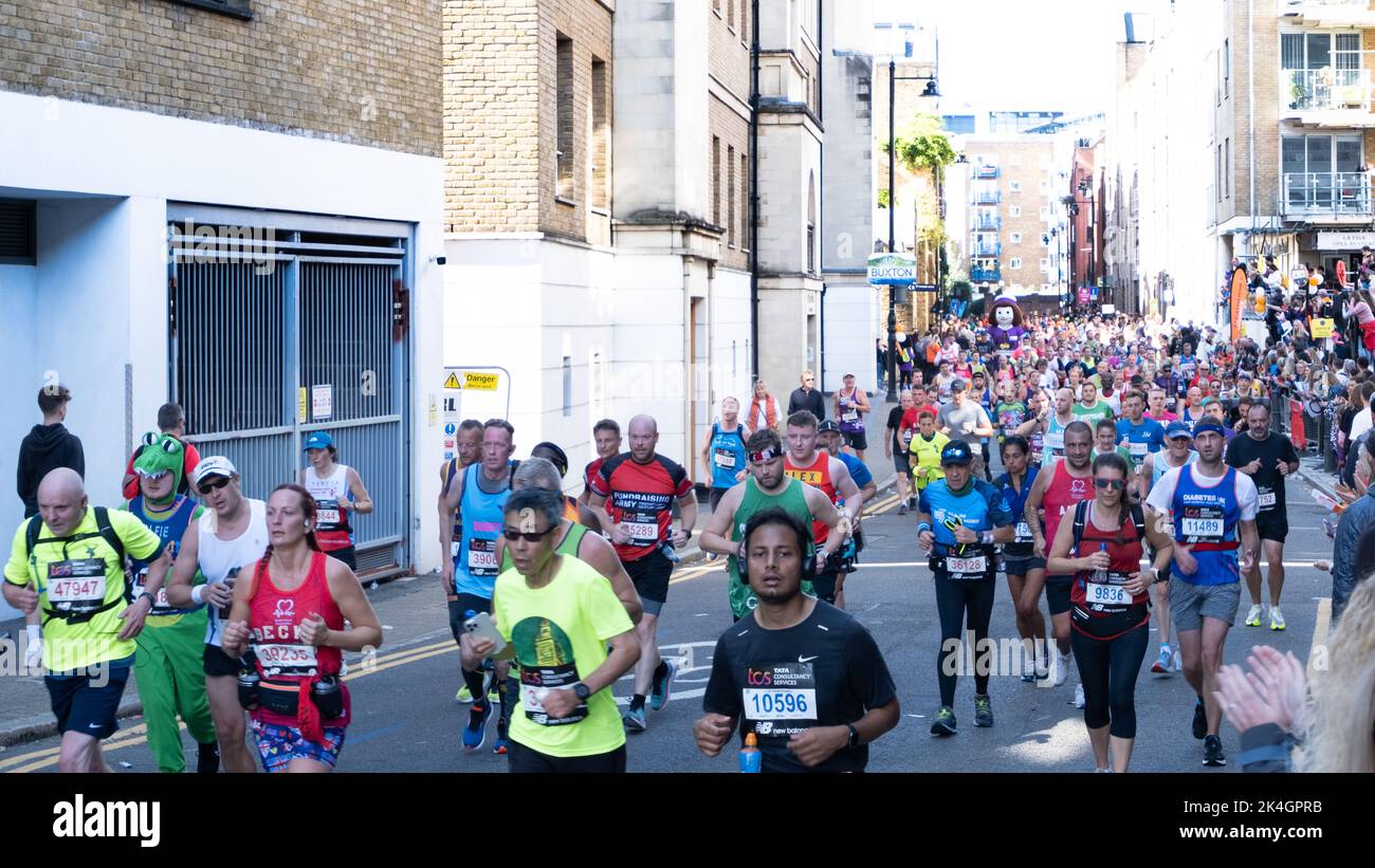 London marathon 2022 hi-res stock photography and images - Alamy