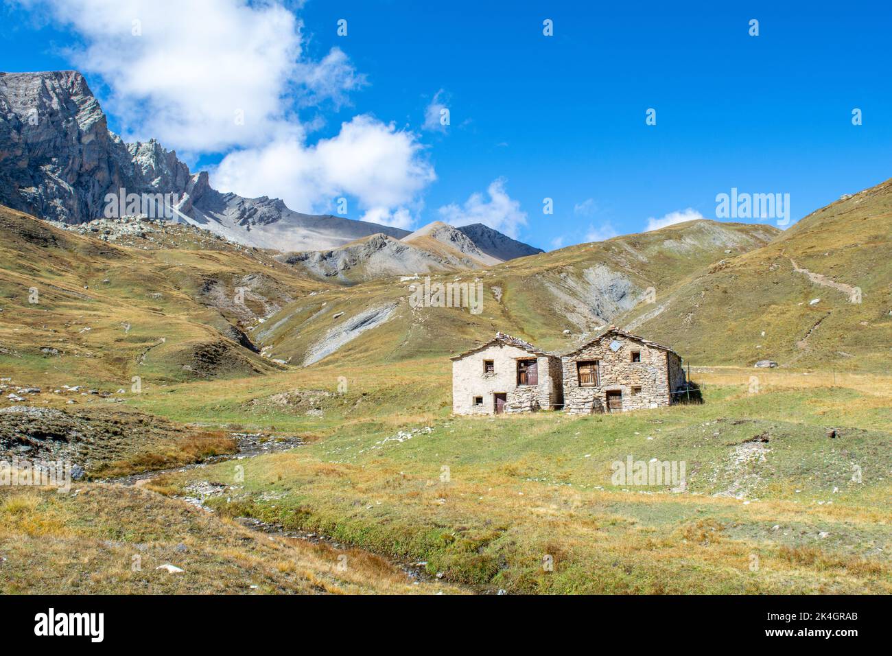 Stunning peaks, at over three thousand meters above sea level ...