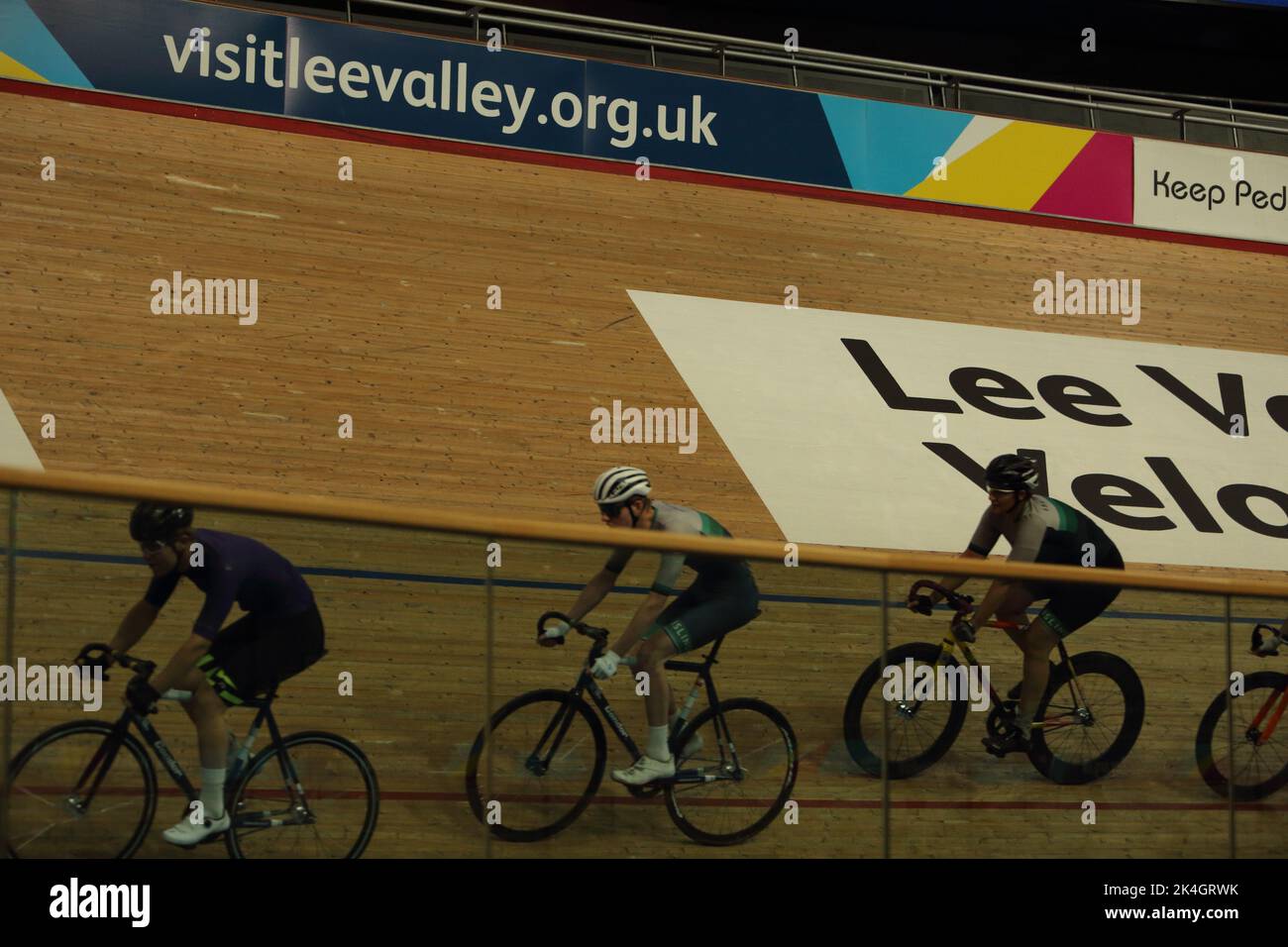 Olympic velodrome london interior hi-res stock photography and images ...