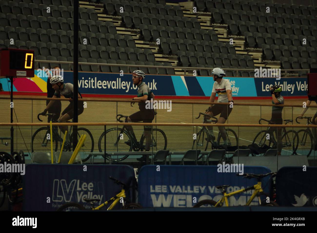 Olympic velodrome london interior hi-res stock photography and images ...