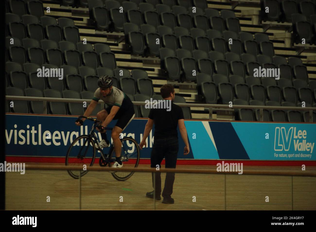Olympic velodrome london interior hi-res stock photography and images ...