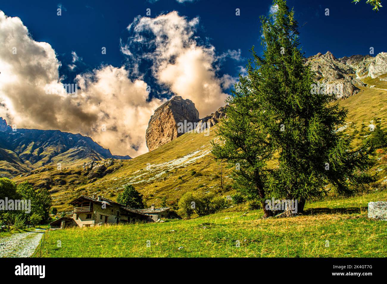 Stunning peaks, at over three thousand meters above sea level ...