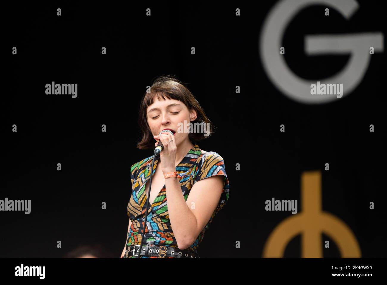 Welsh-Australian singer Stella Donnelly plays the Mountain Stage at ...