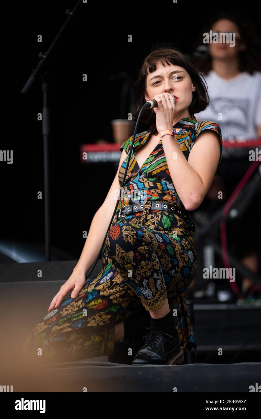Welsh-Australian singer Stella Donnelly plays the Mountain Stage at ...