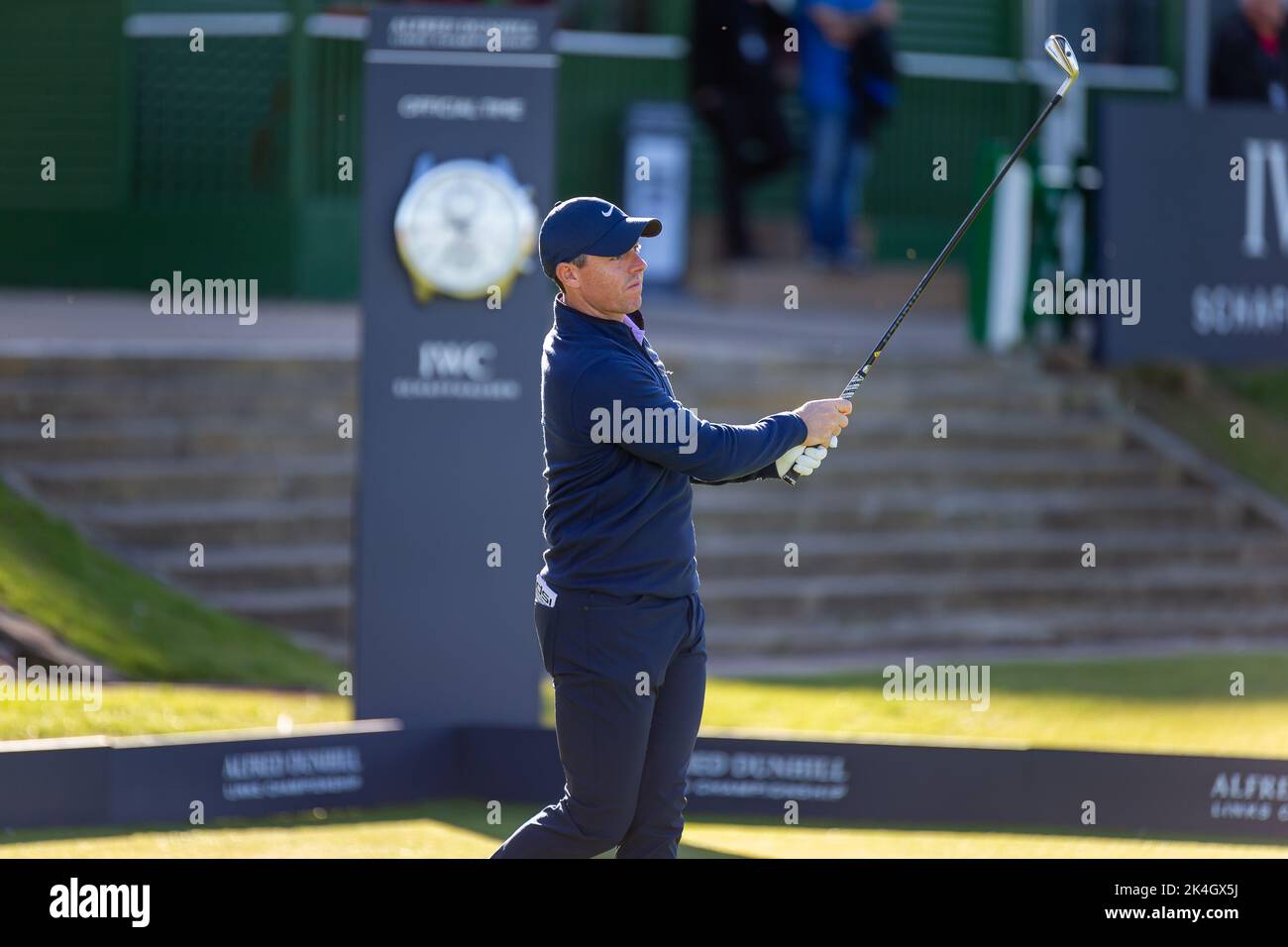 St Andrews, Scotland 2nd October 2022. Rory McIlroy teeing off during ...