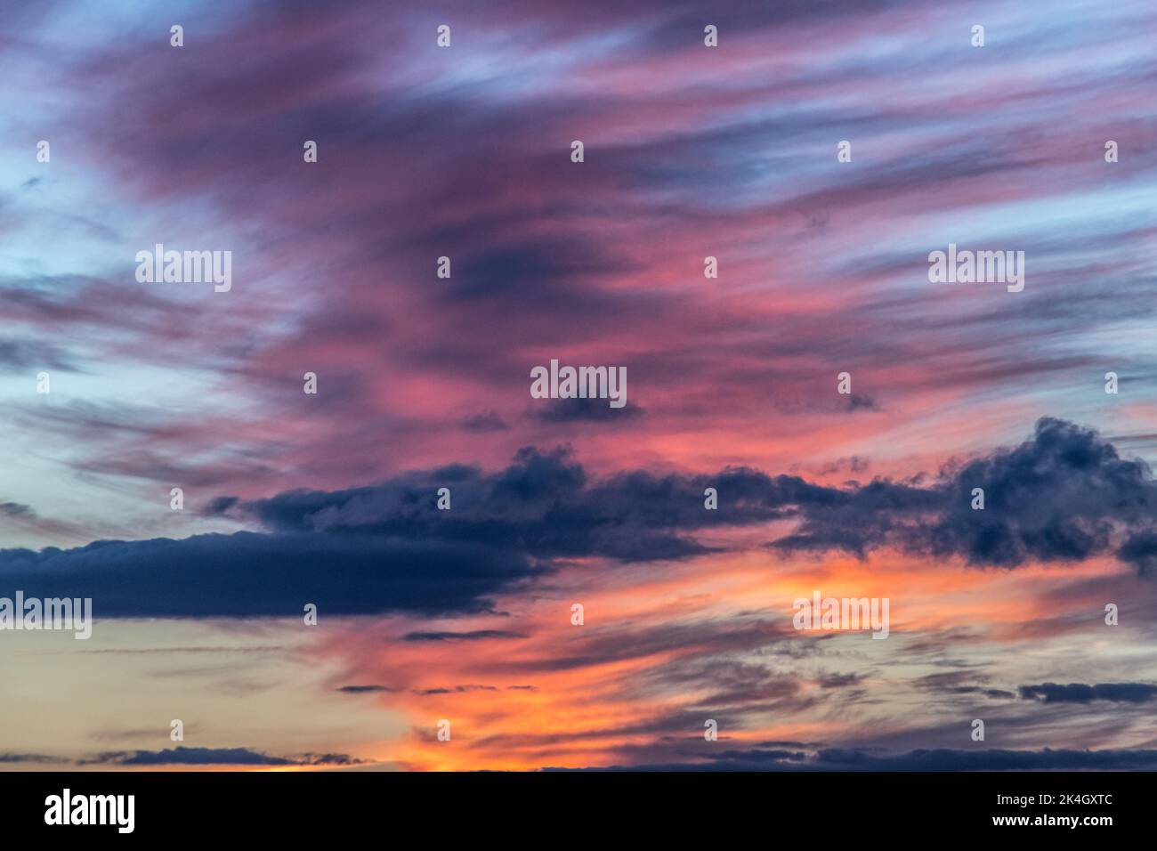 Ciel avec nuages hi-res stock photography and images - Alamy