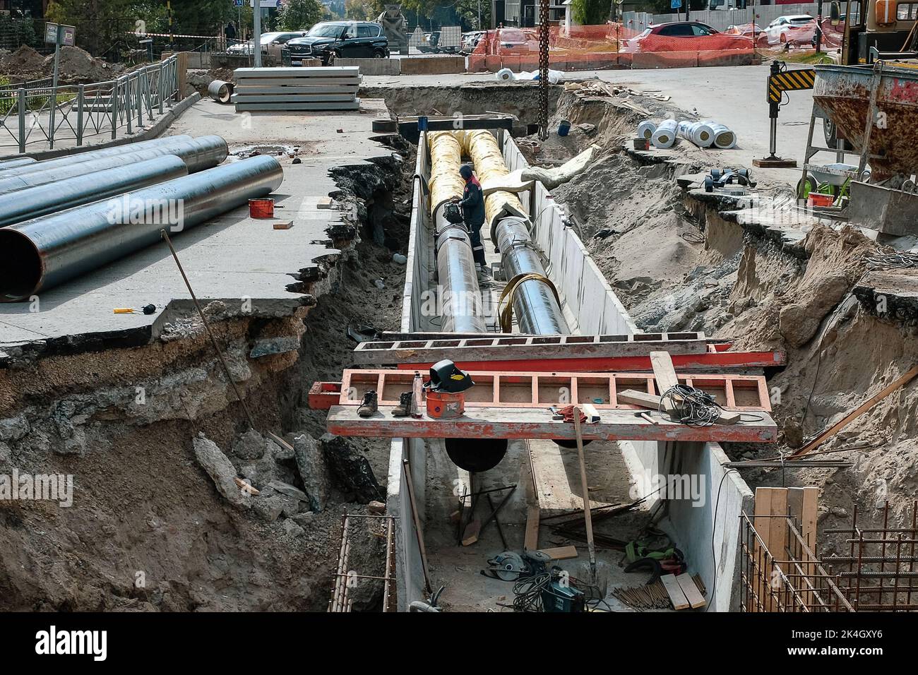 Construction work on the modernization of the system of cold and hot ...
