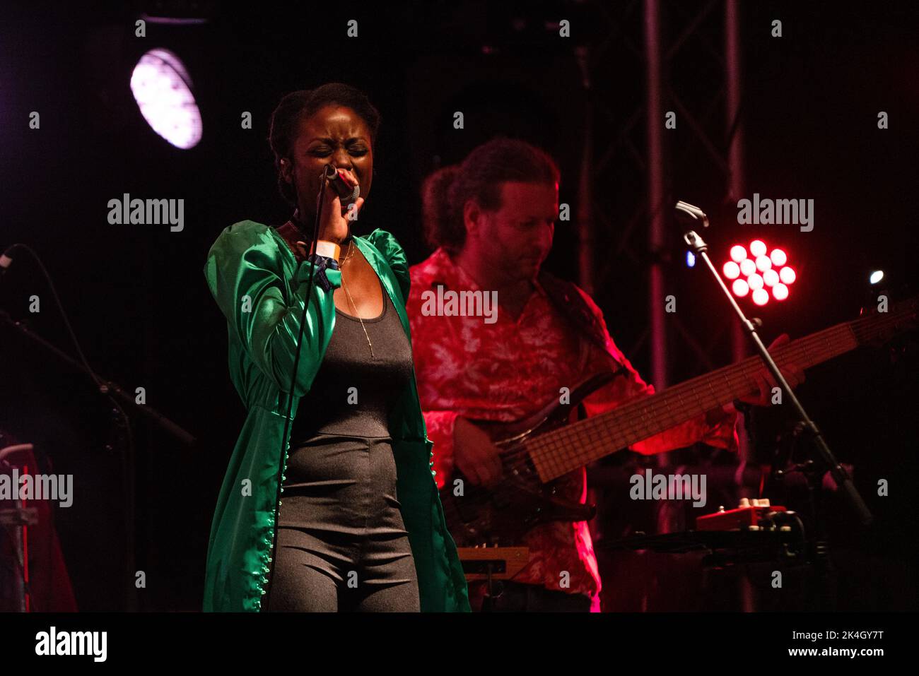 Old school funky family hi-res stock photography and images - Alamy