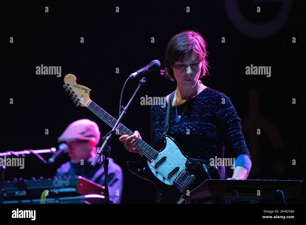 LAETITIA SADIER, FENDER, LEFT HAND, UPSIDE DOWN: Lætitia Sadier of ...