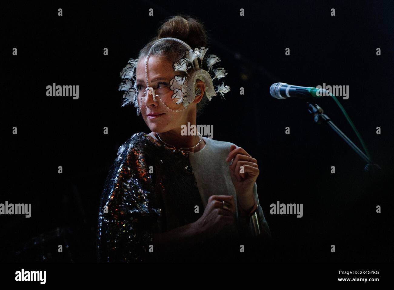 Singer Lou Rhodes of legendary techno music band Lamb play the Walled ...