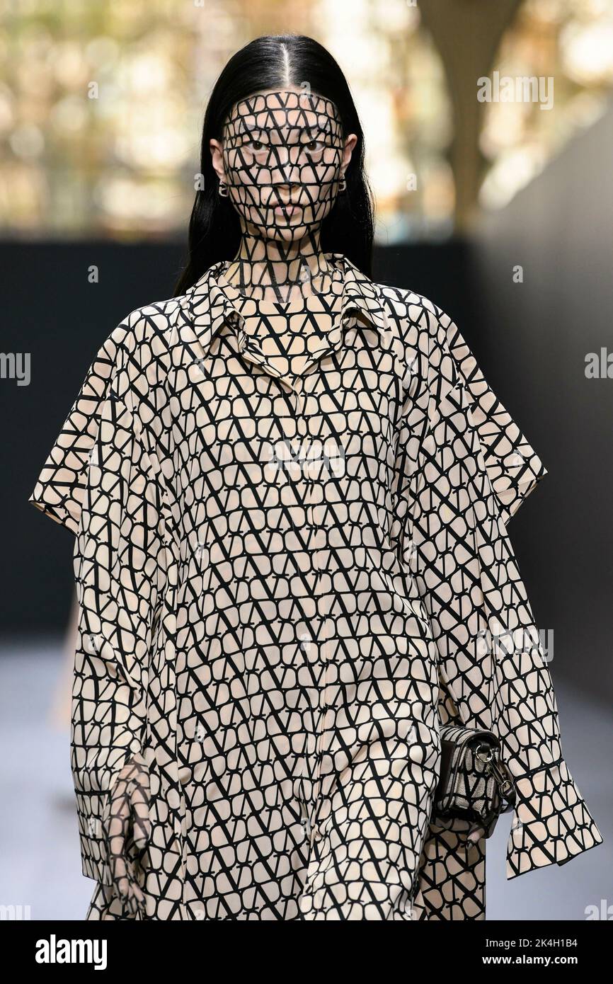 VALENTINO SS23 runway during Paris fashion Week on October 2022 - Paris ...