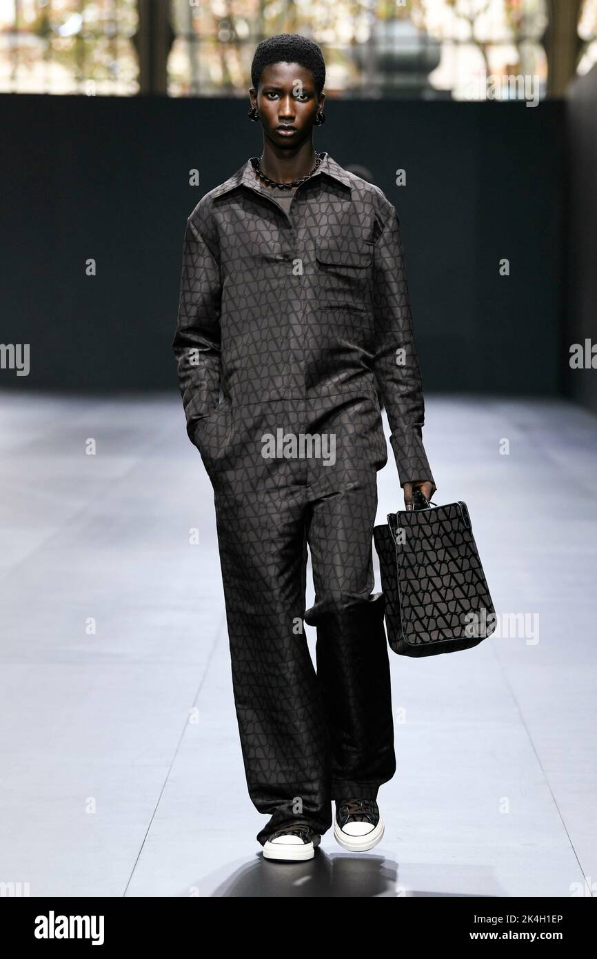 VALENTINO SS23 runway during Paris fashion Week on October 2022 - Paris ...