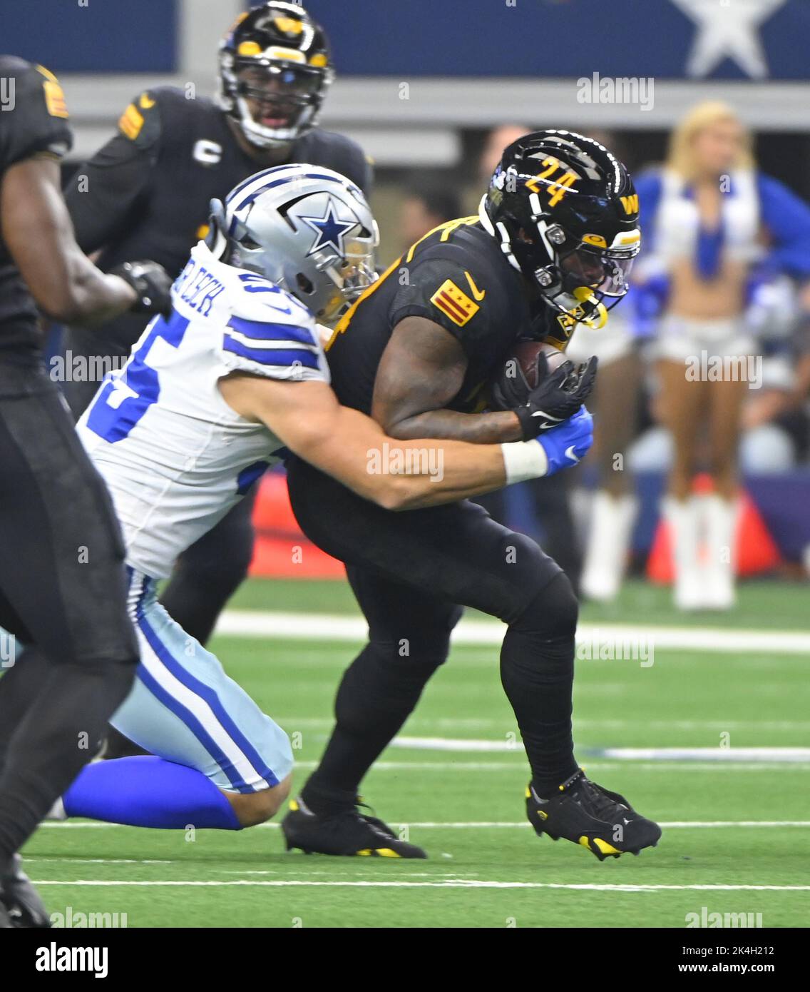Arlington, United States. 02nd Oct, 2022. Dallas Cowboys Leighton ...