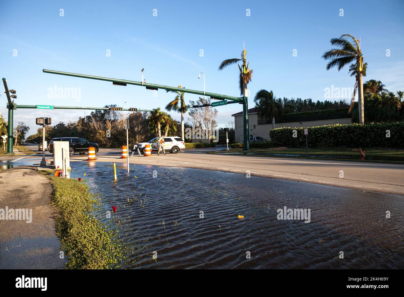 Naples, Florida, USA - September 28, 2022: NEWS – Flooded roadway along ...