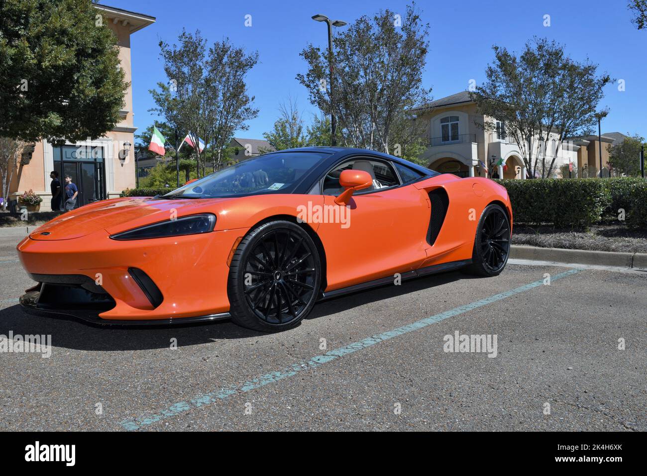 Orange racing car hi-res stock photography and images - Alamy
