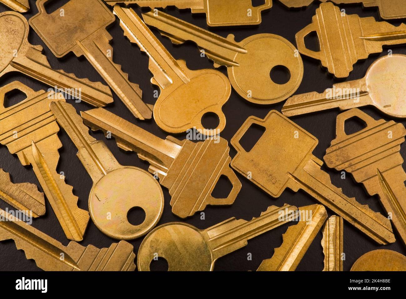 Brass shapes hi-res stock photography and images - Alamy