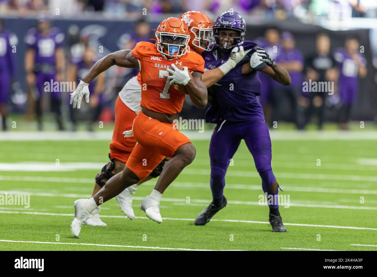 Sam Houston State Bearkats running back Dezmon Jackson (7) runs to an ...