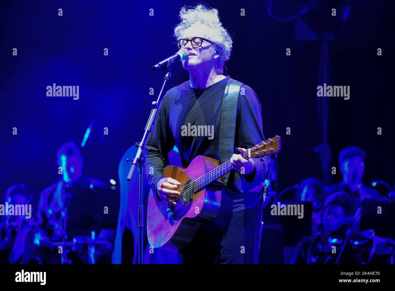 Verona, Italia. 02nd Oct, 2022. The Italian singer songwriter Niccolo ...