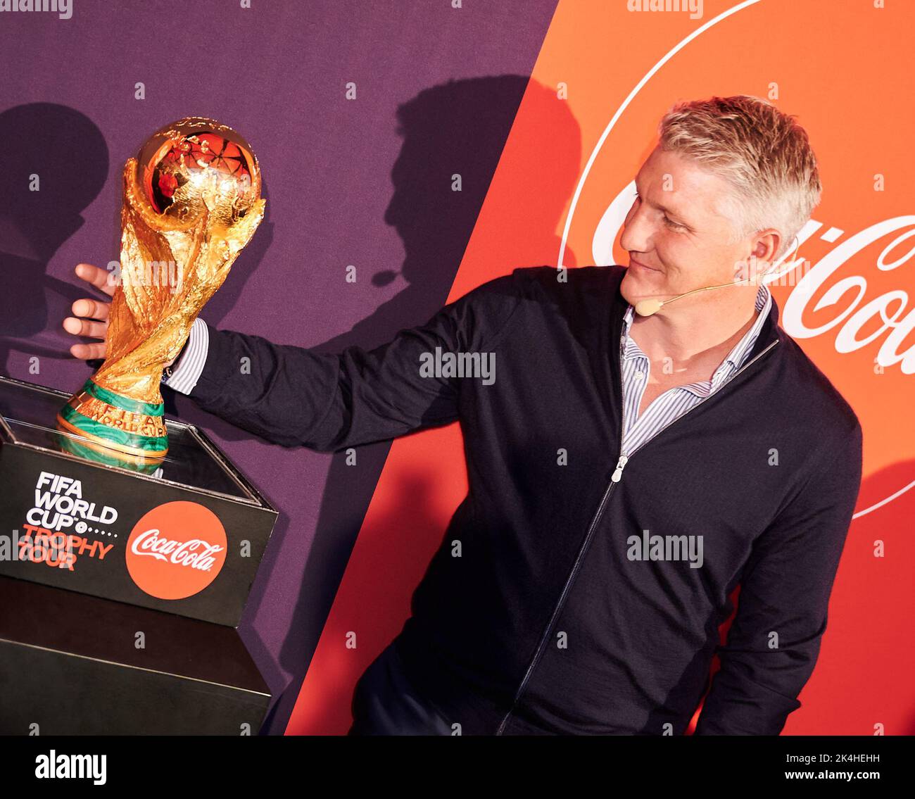 Berlin, Germany. 02nd Oct, 2022. Bastian Schweinsteiger comes to Trophy ...