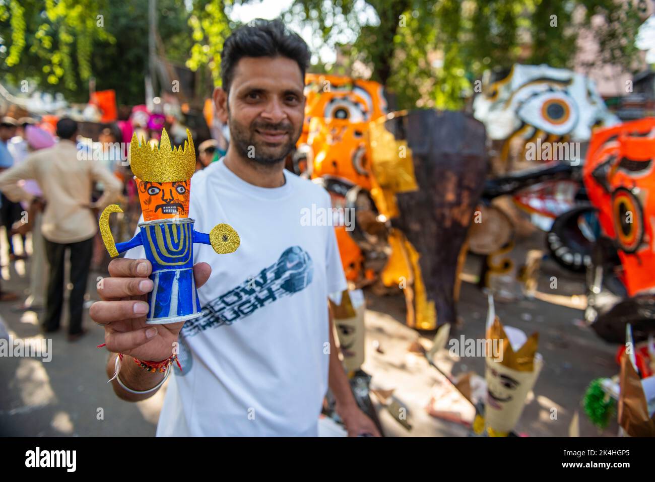 Effigy of demon king ravana hi-res stock photography and images - Alamy