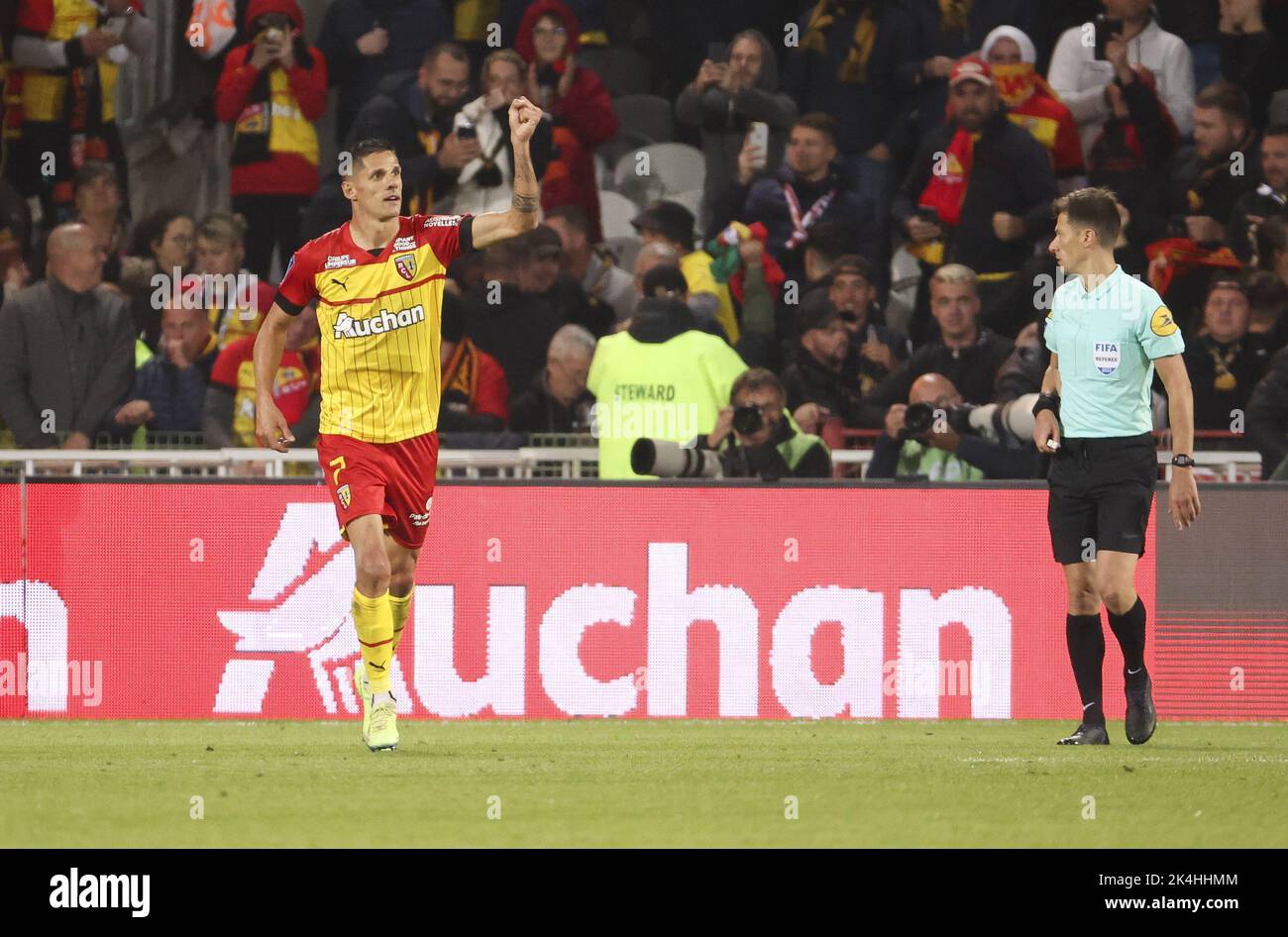 Florian Sotoca of Lens celebrates his goal during the French ...