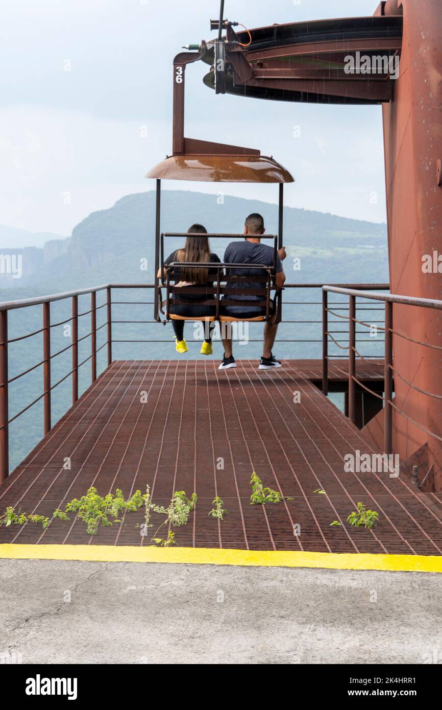 rusty old cable car, cable car ride in the rain, views of the canyon ...
