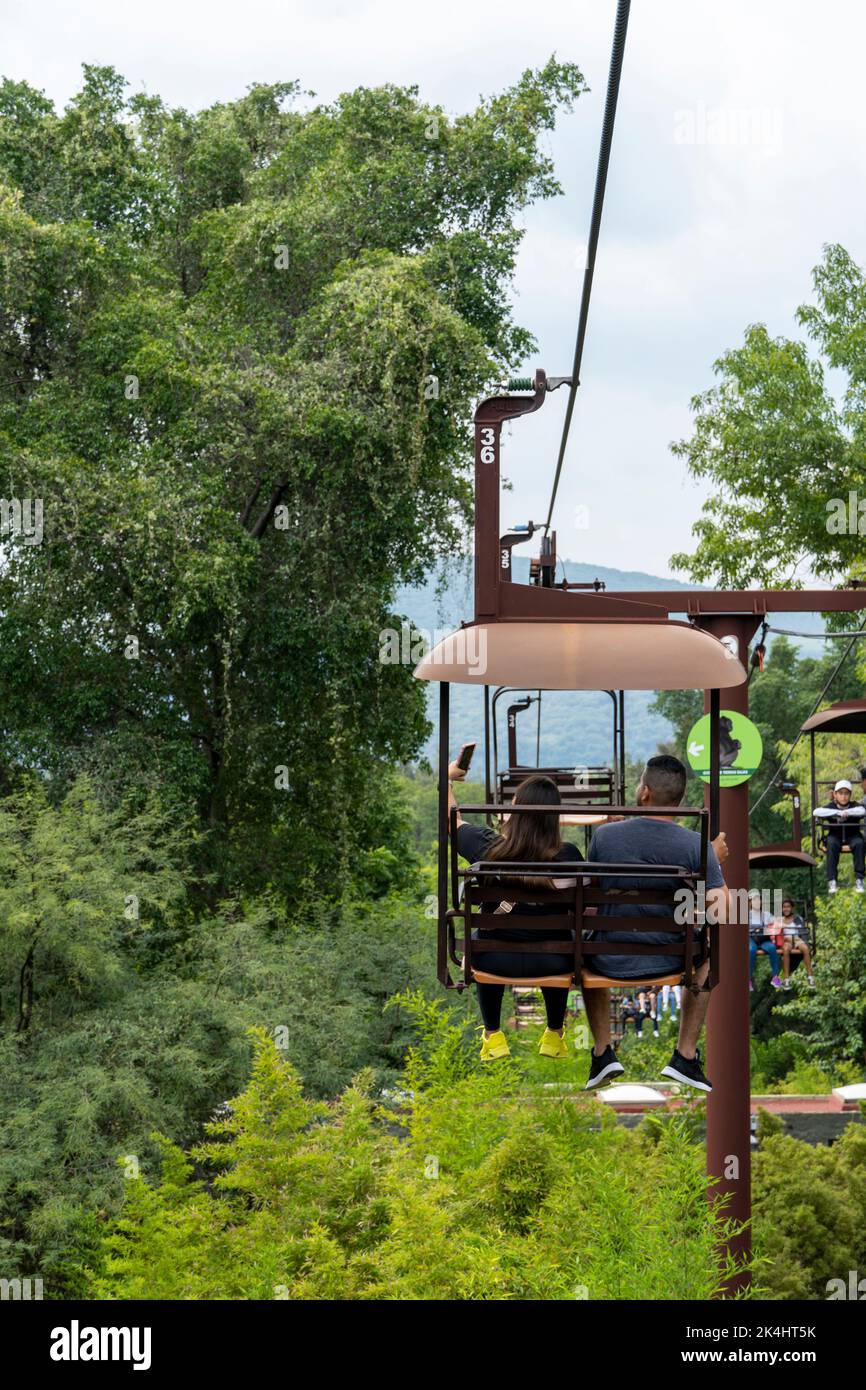 rusty old cable car, cable car ride in the rain, views of the canyon ...