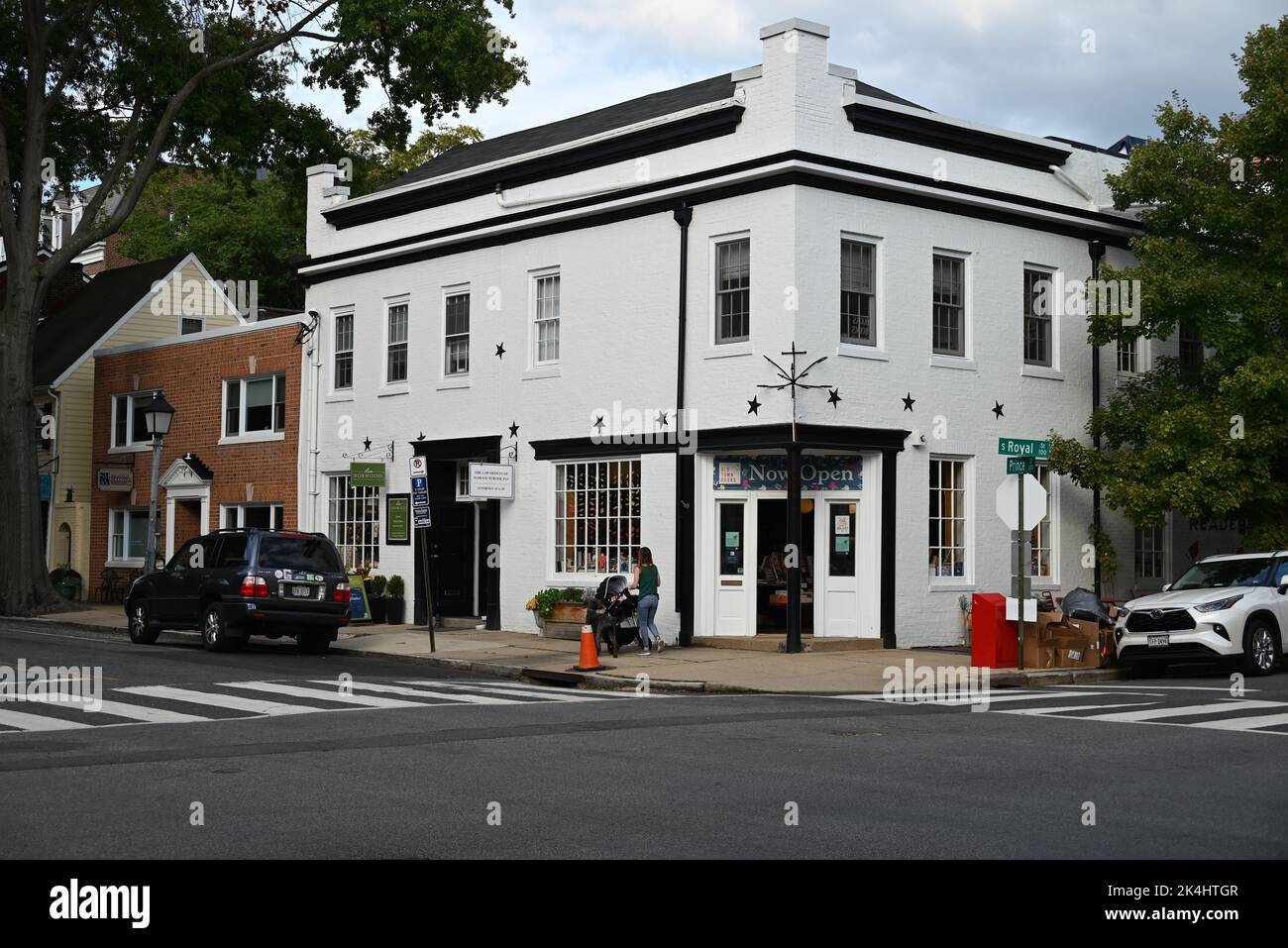 A corner store in the historic Old Town neighborhood of Alexandria ...
