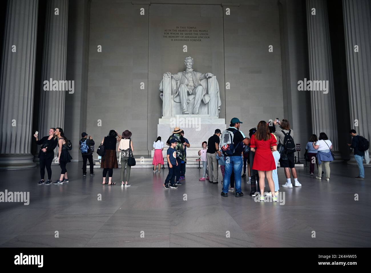 Interior of the lincoln memorial hi-res stock photography and images ...
