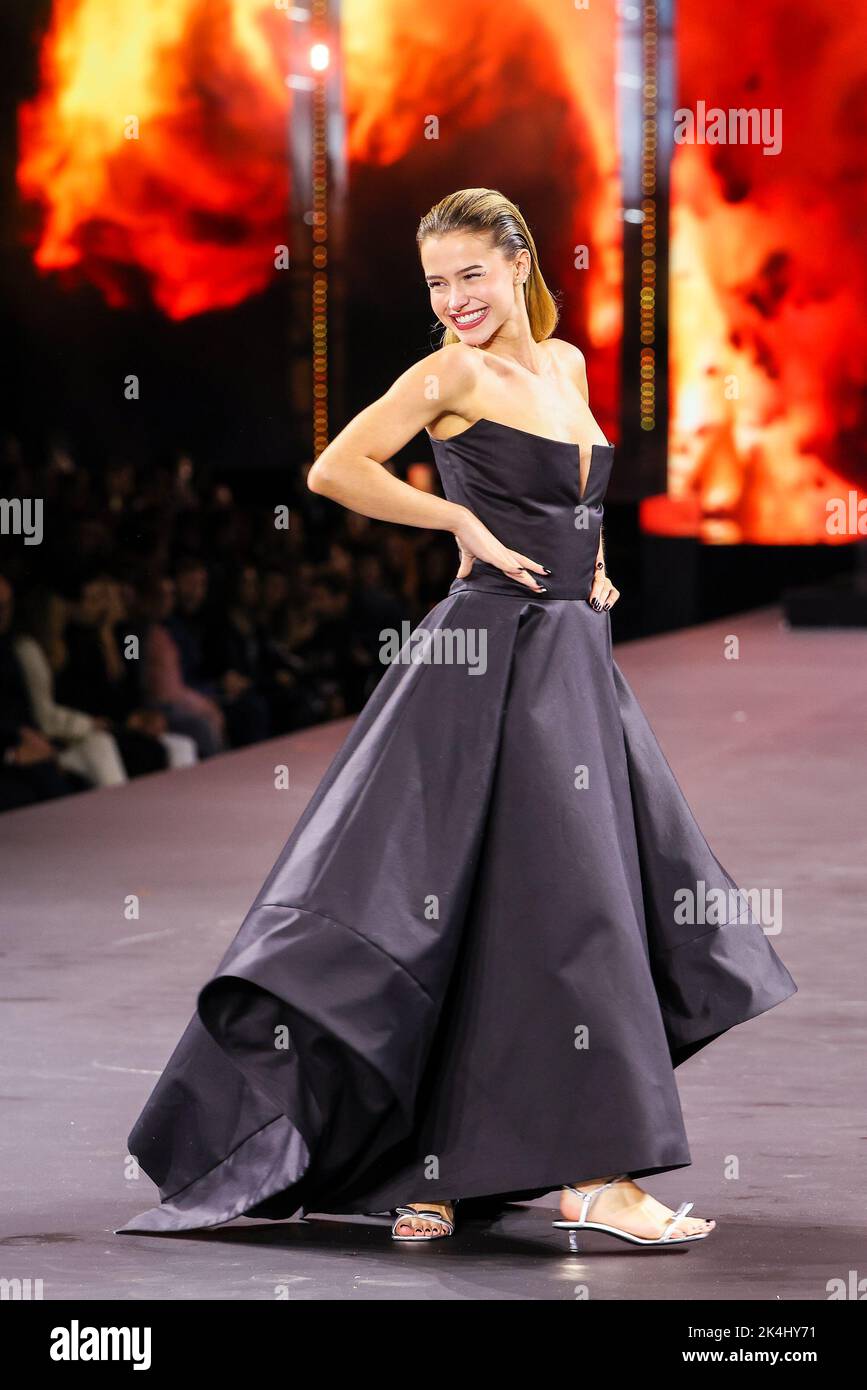 Lea Elui walks the runway of the Le Défilé L'Oréal during Paris Fashion ...