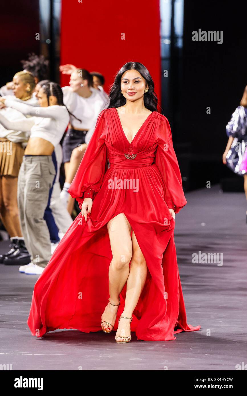 Ariel Tatum walks the runway of the Le Défilé L'Oréal during Paris ...