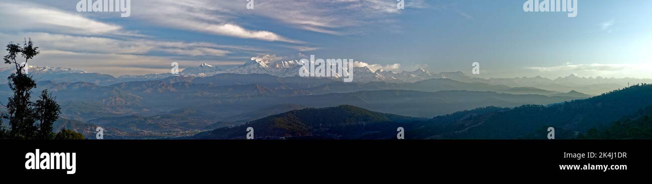 Panoramic view of a Trishul peak of Himalayan mountain range Stock ...