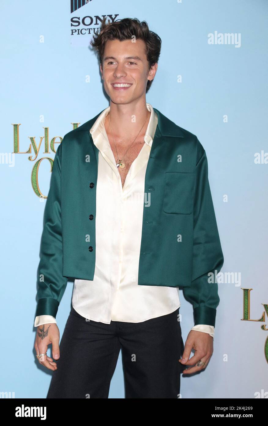 New York, NY, USA. 02nd Oct, 2022. Shawn Mendes at "Lyle, Lyle ...
