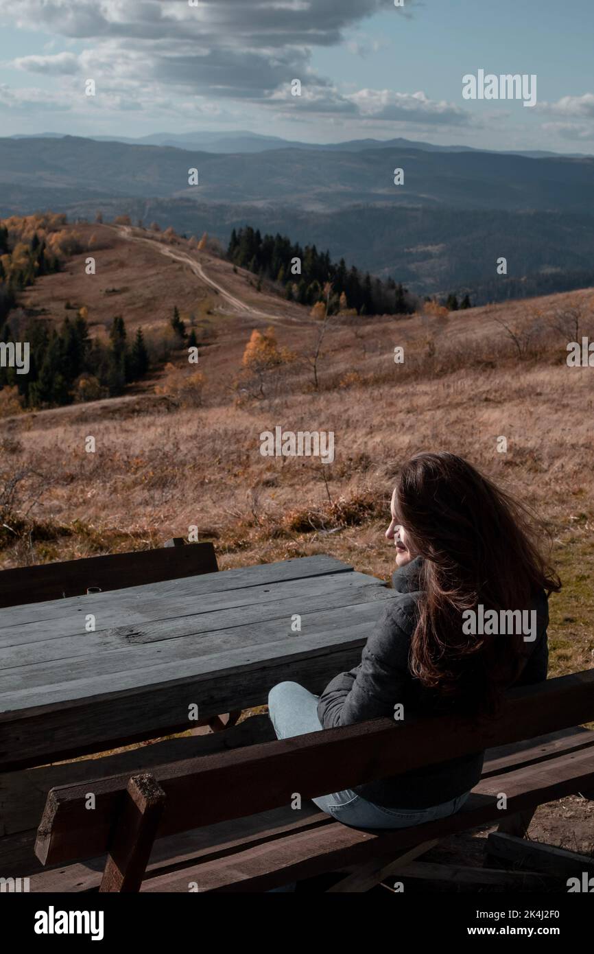 Back view from behind back view tourist hi-res stock photography and ...