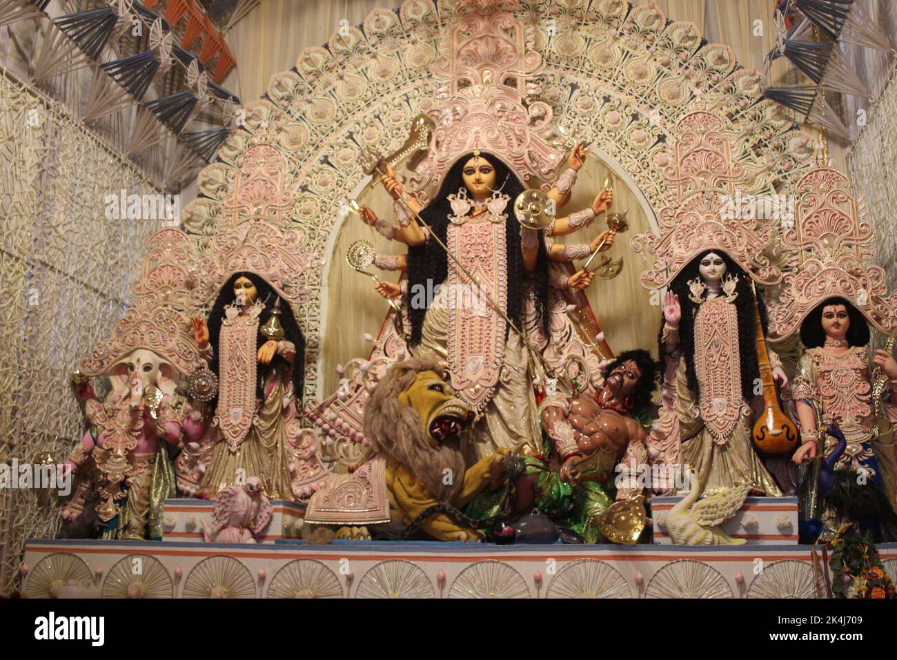 Mudiali club puja hi-res stock photography and images - Alamy