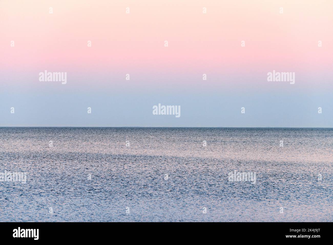 Unlcouded hi-res stock photography and images - Alamy