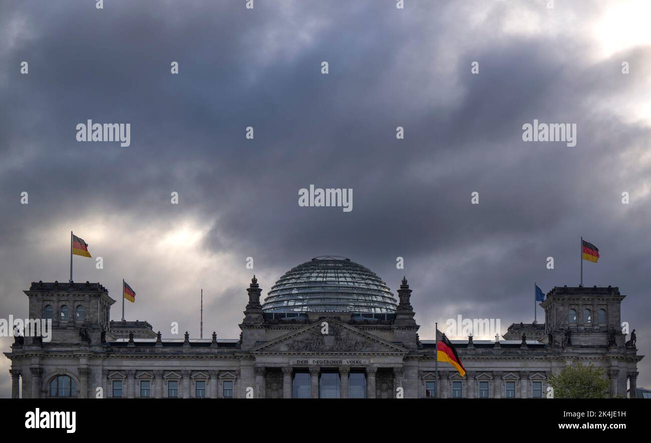 Berlin, Germany. 03rd Oct, 2022. The German flags on the Reichstag ...