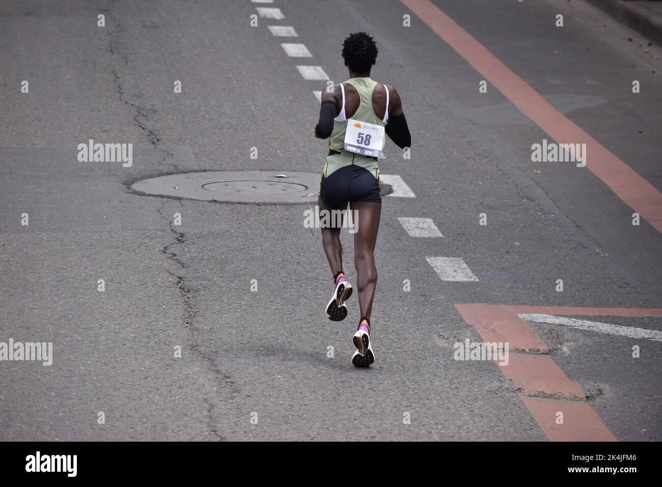 Kenian runner Angela Tanui takes de lead during the comeback after two ...