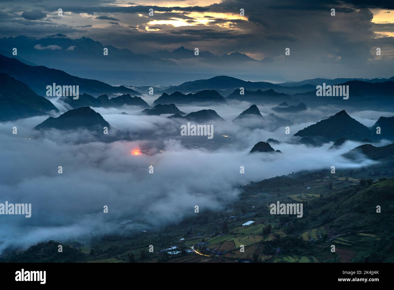 Cloud valley in the mountains in Lai Chau city, Vietnam Stock Photo - Alamy