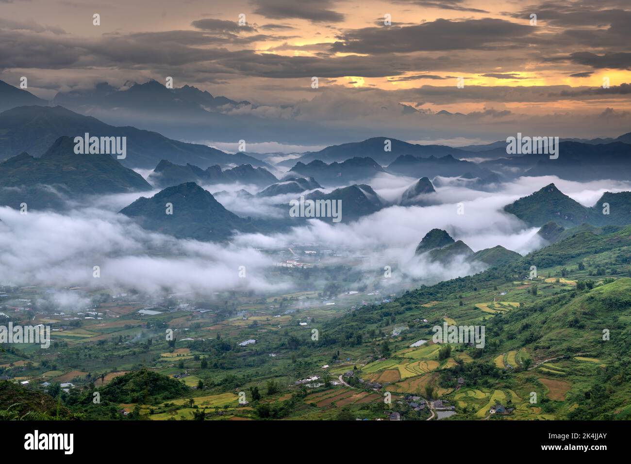 Cloud valley in the mountains in Lai Chau city, Vietnam Stock Photo - Alamy