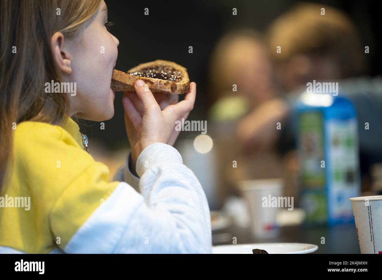 2022-10-03 09:07:14 AMSTERDAM - Schoolchildren during the Mayor's ...