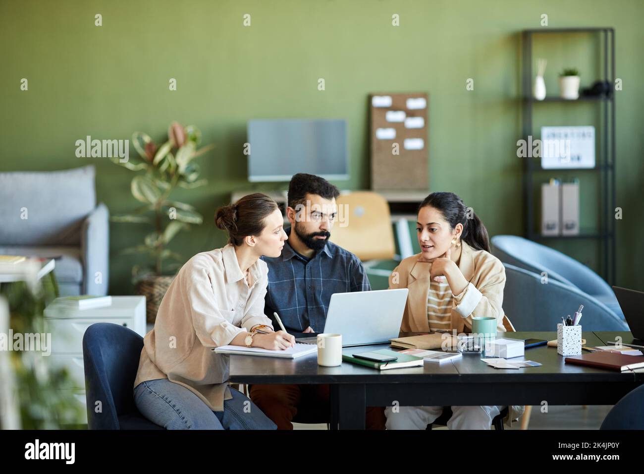 Network project hi-res stock photography and images - Alamy