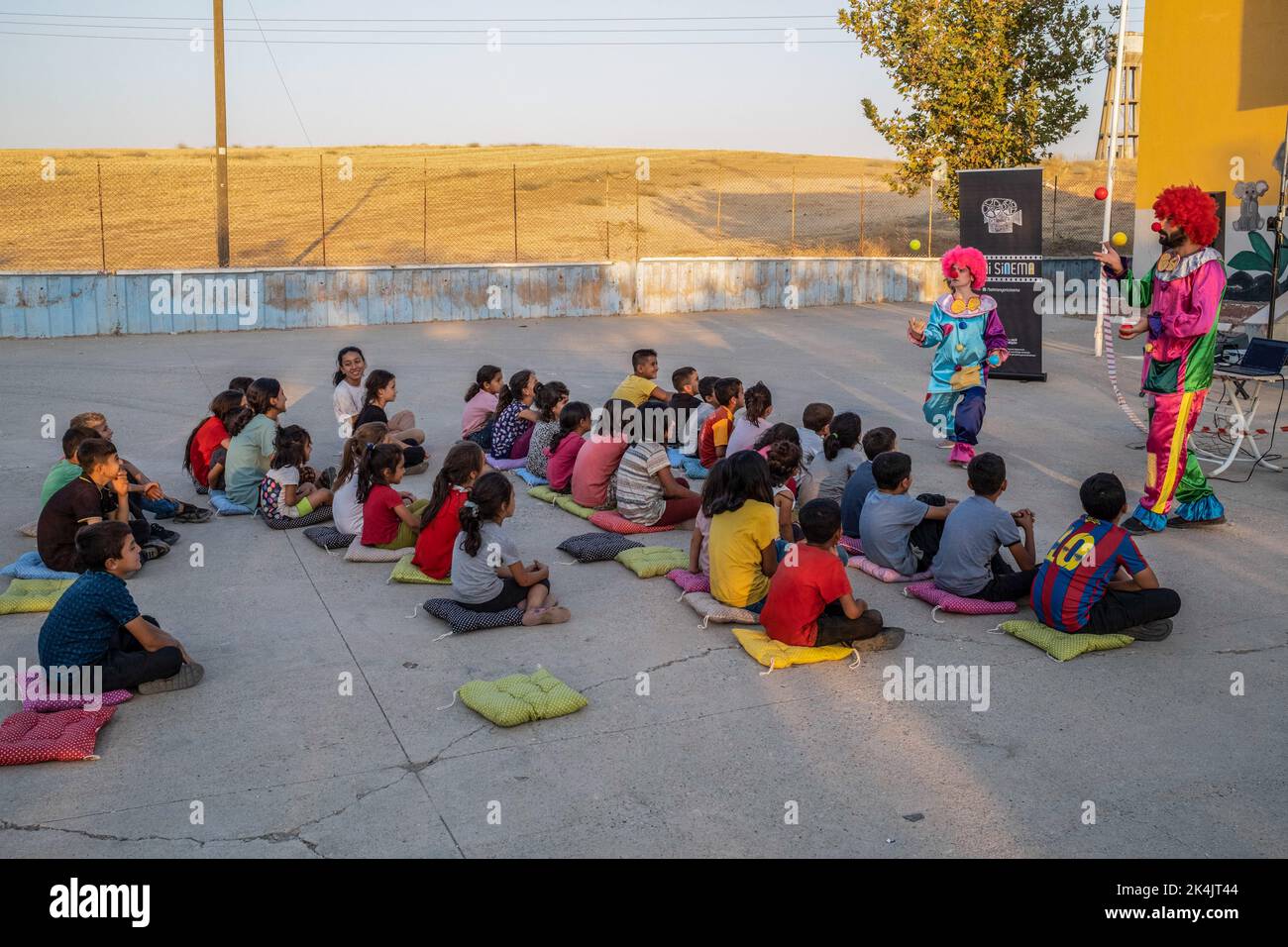 Pre movie clowns hi-res stock photography and images - Alamy