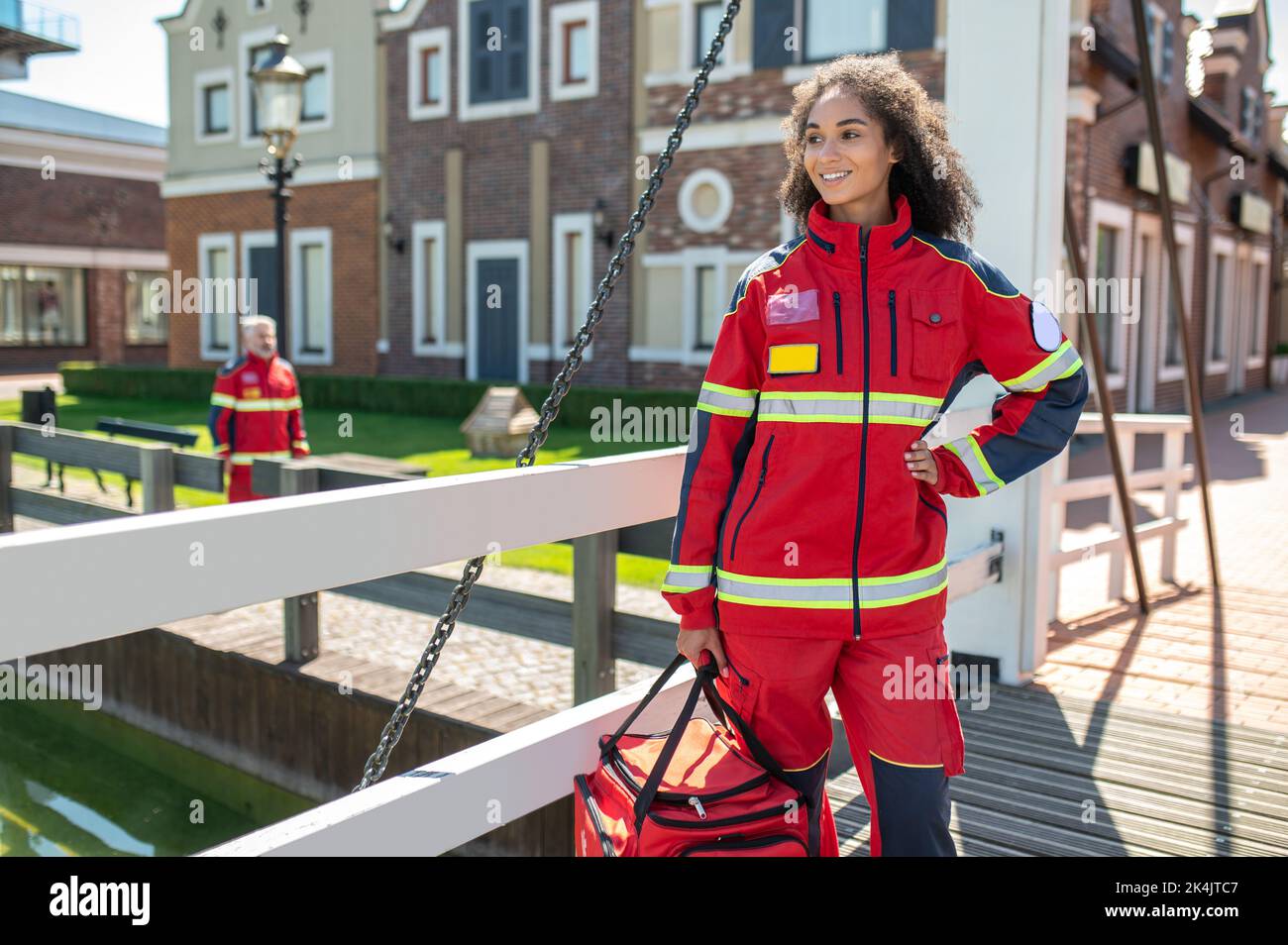 Female paramedic hi-res stock photography and images - Alamy