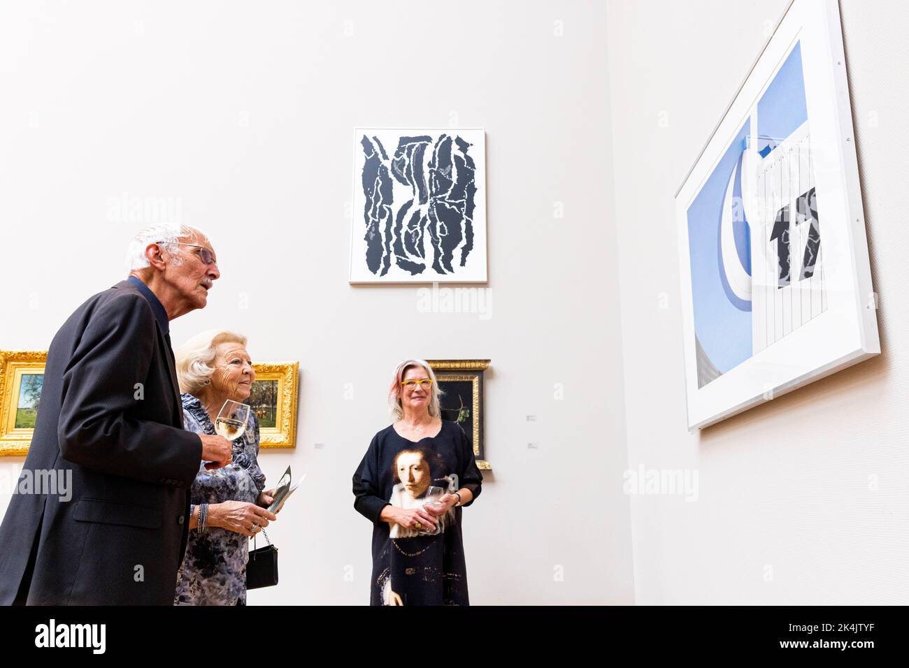 THE HAGUE - Princess Beatrix opens the jubilee exhibition of artists ...