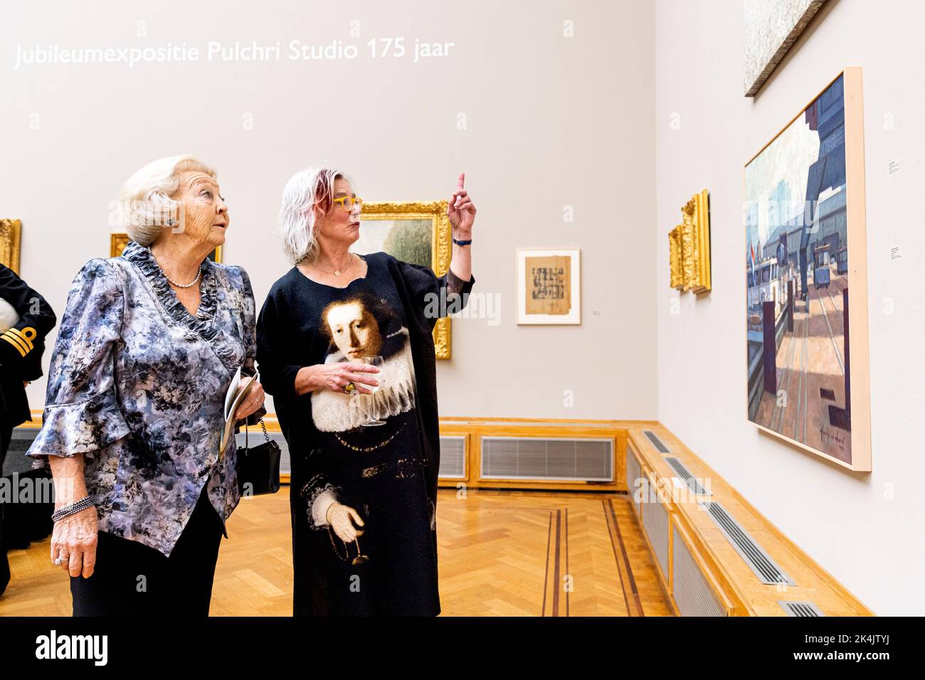 THE HAGUE - Princess Beatrix opens the jubilee exhibition of artists ...