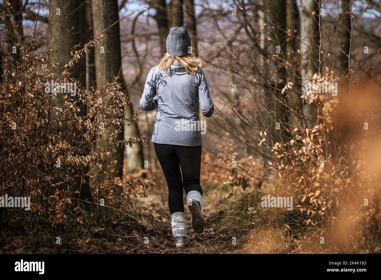 Running sport weather hi-res stock photography and images - Alamy
