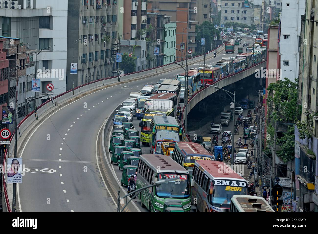 The road to Gulistan end the Mayor Hanif flyover has become a living ...