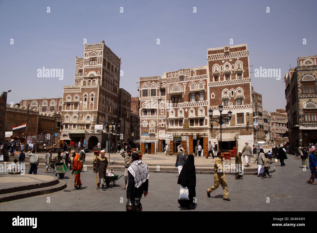 Next to Bab al Yaman, Gateway of Yemen, old city, Sanaa, Yemen Stock ...