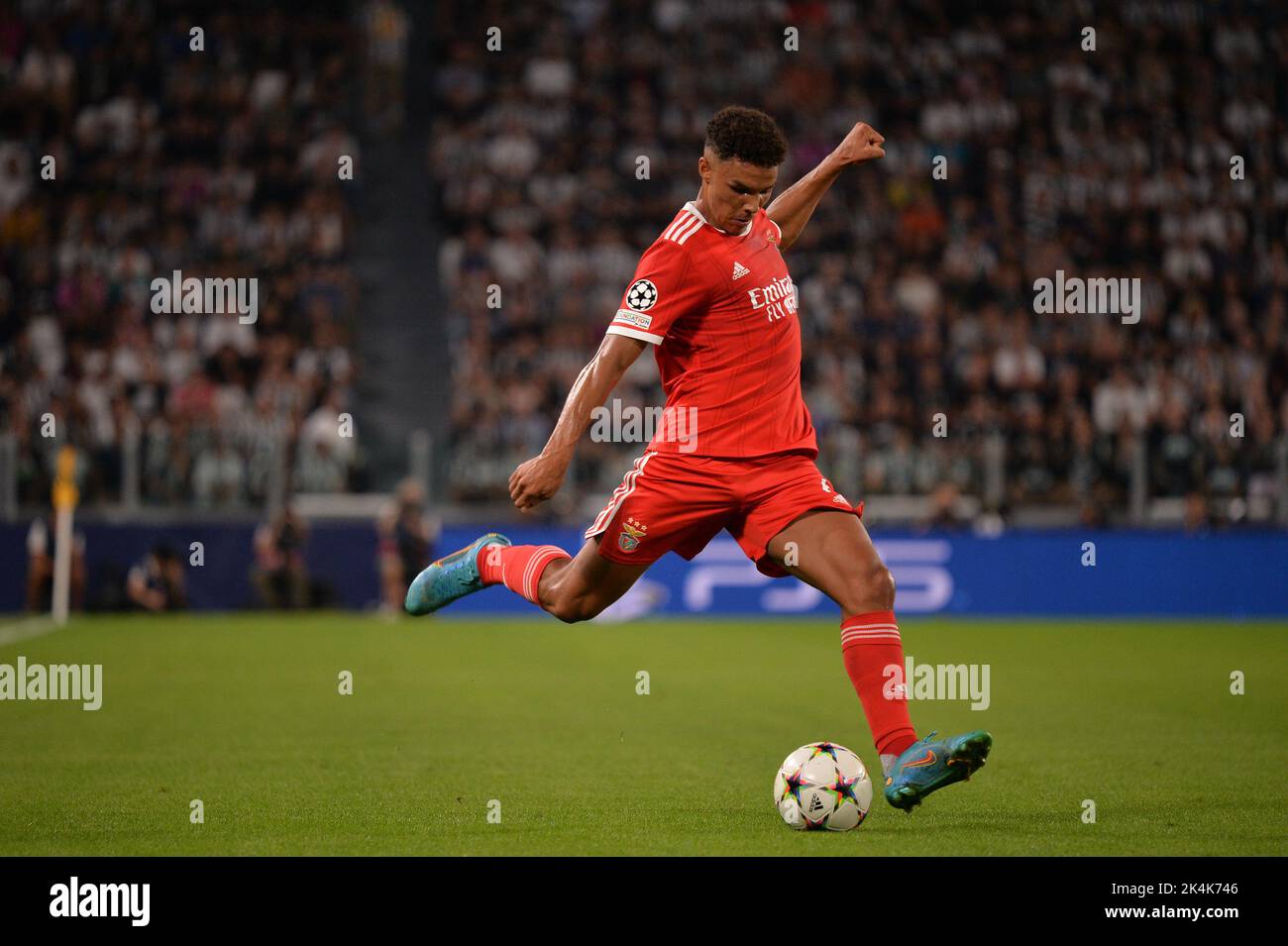 Alexander Bah (SL Benfica) during the UEFA Champions League group H ...